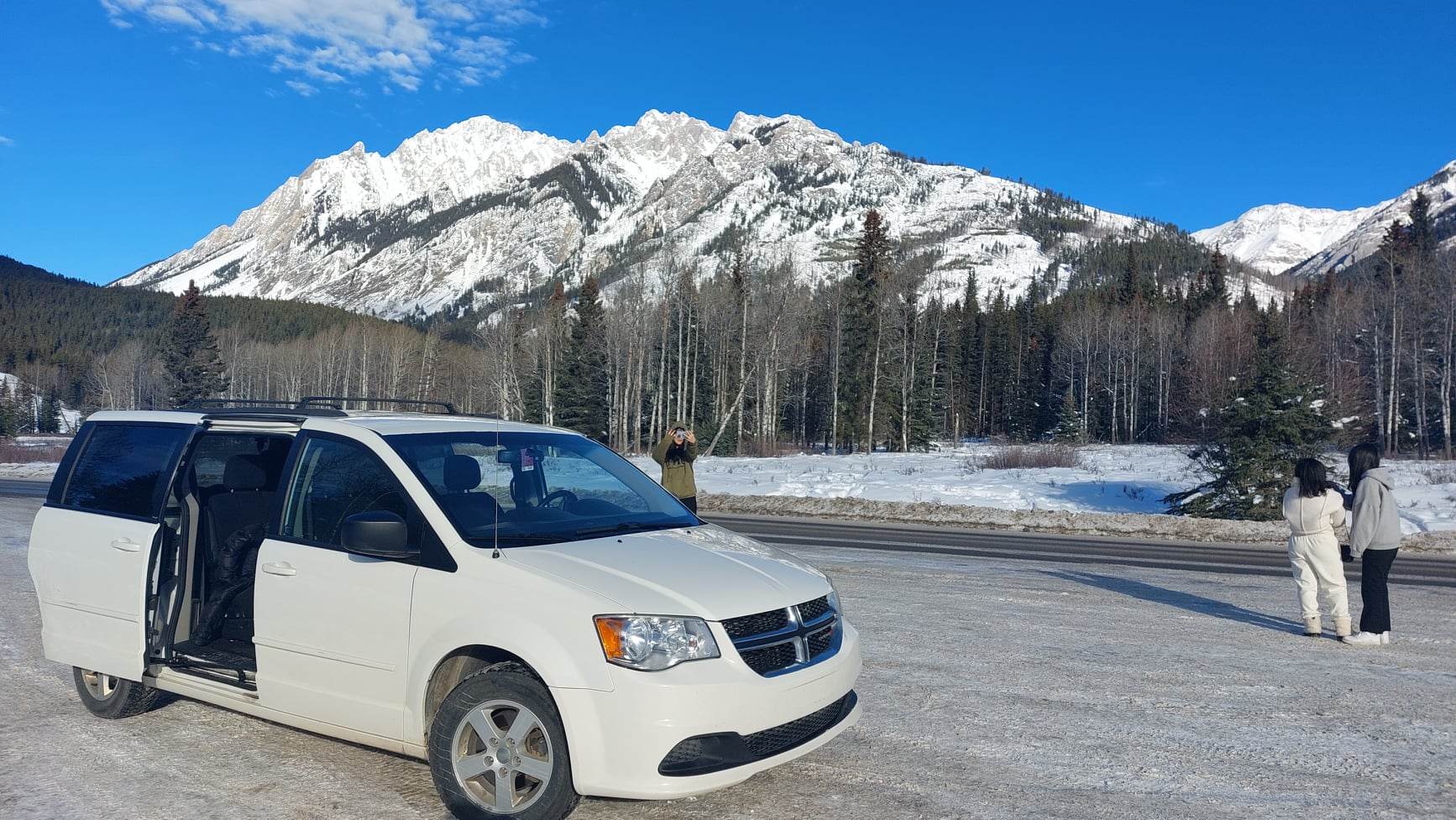 Transport Services - Banff Everyday Tours