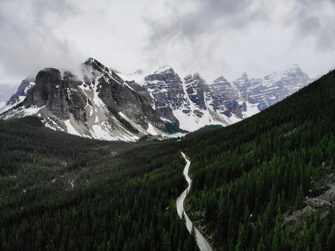 Is there Cell service in Banff? - Banff Everyday Tours