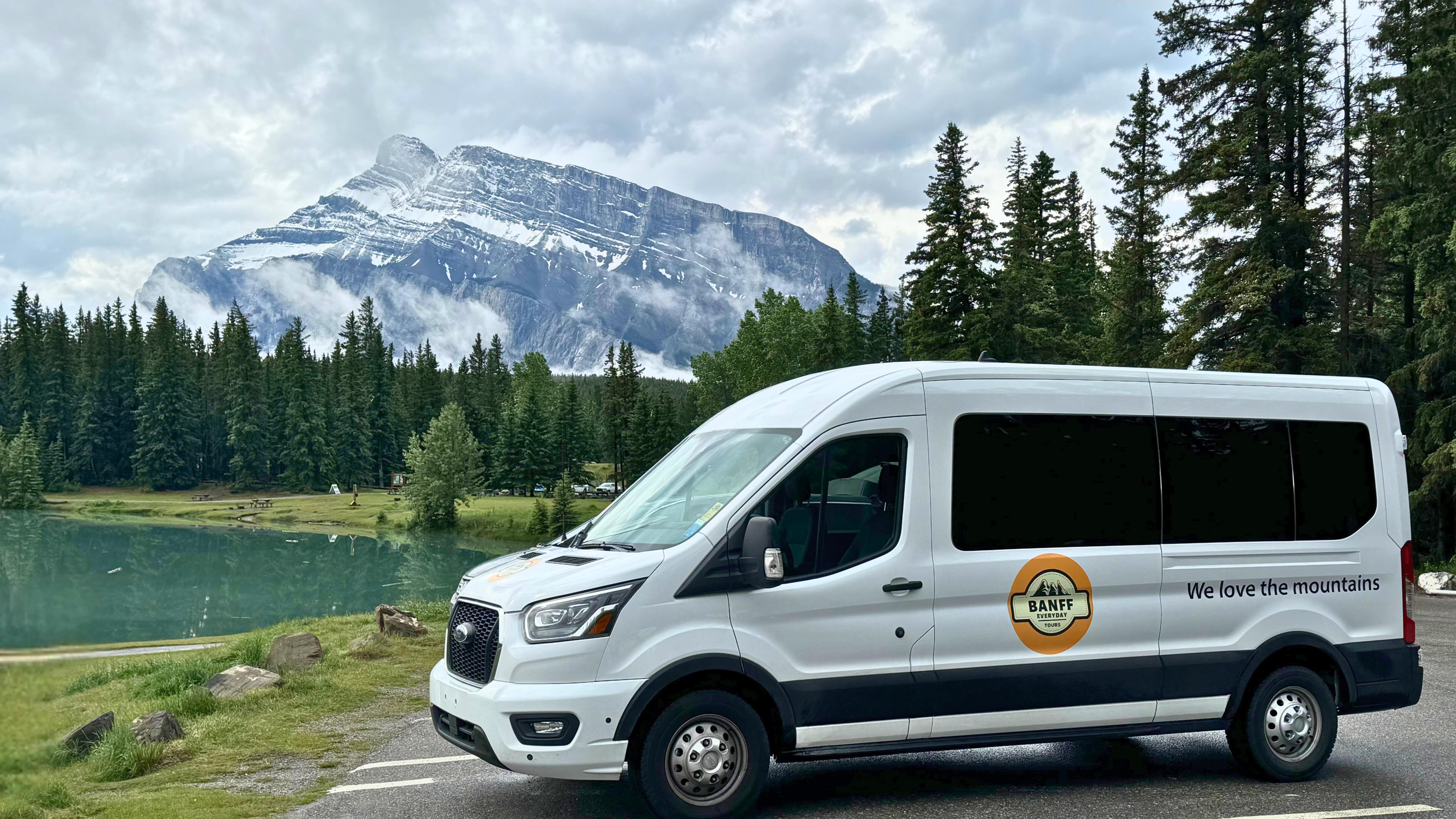 Calgary Airport to Banff Public Shuttle - Banff Everyday Tours